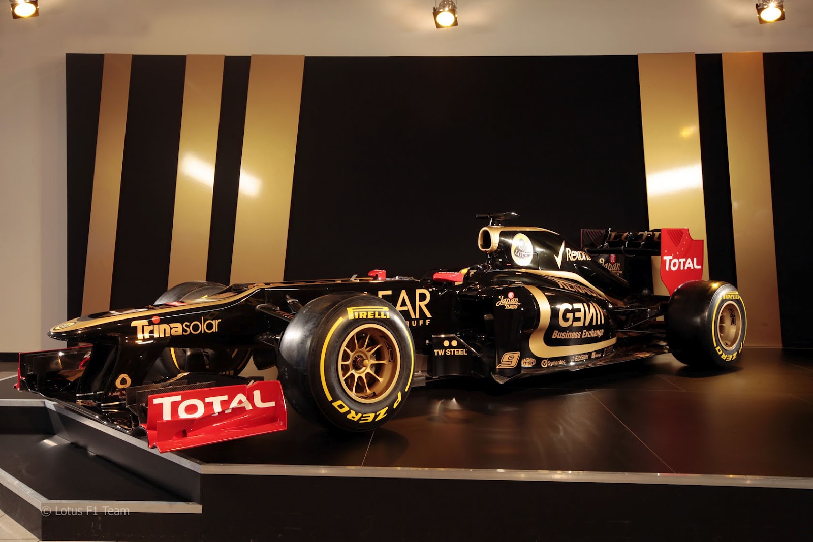 Lotus F1 Team E20 2012 Wallpaper