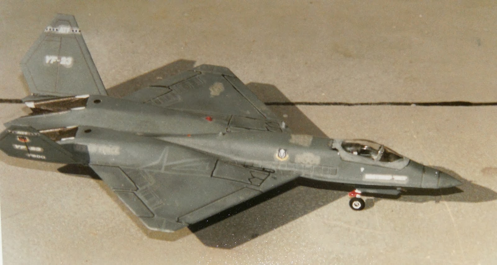 Happyscale-Modellbau: Northrop ATF-23 Black Widow II - Revell 1/72