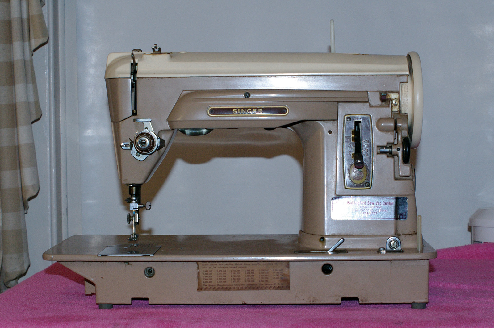 Old Singers And The Like: Craigslist Rescue - Singer 404