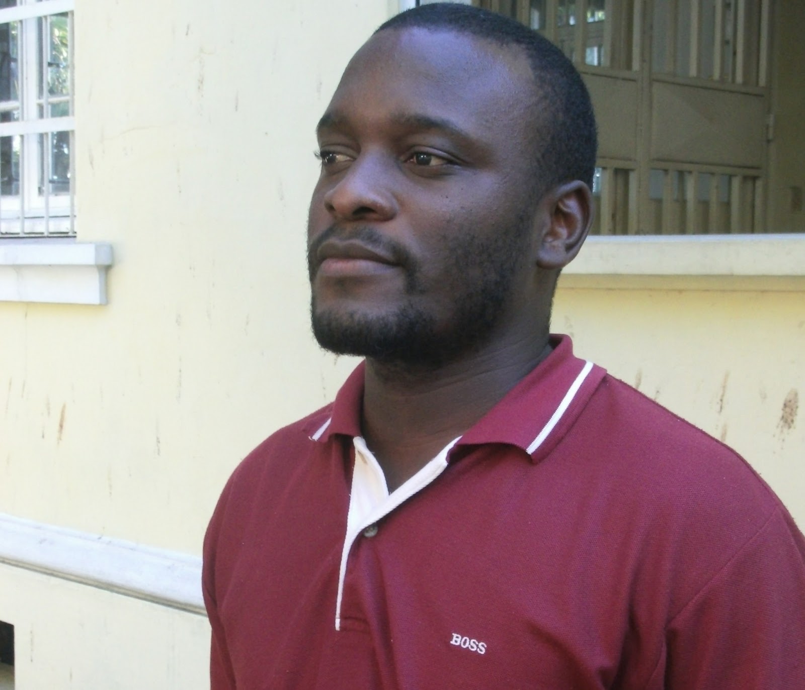 Mínima Metáfora: ENTREVISTA COM LUCÍLIO MANJATE