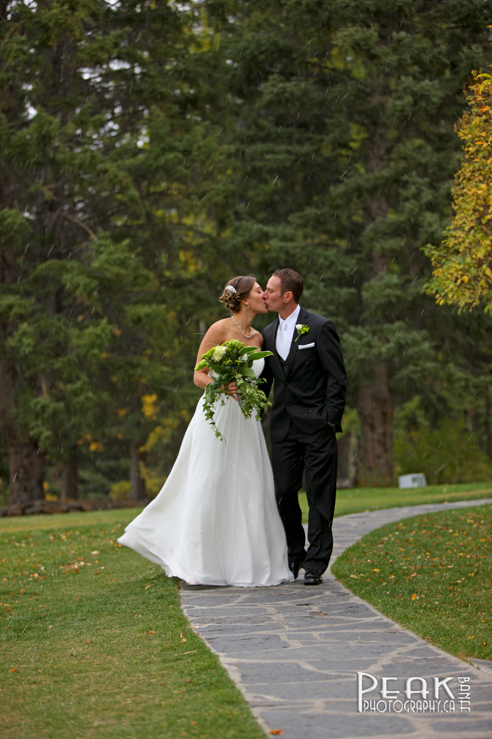 Alpine Peak Photography: Banff Wedding Photography - Amanda & Beau