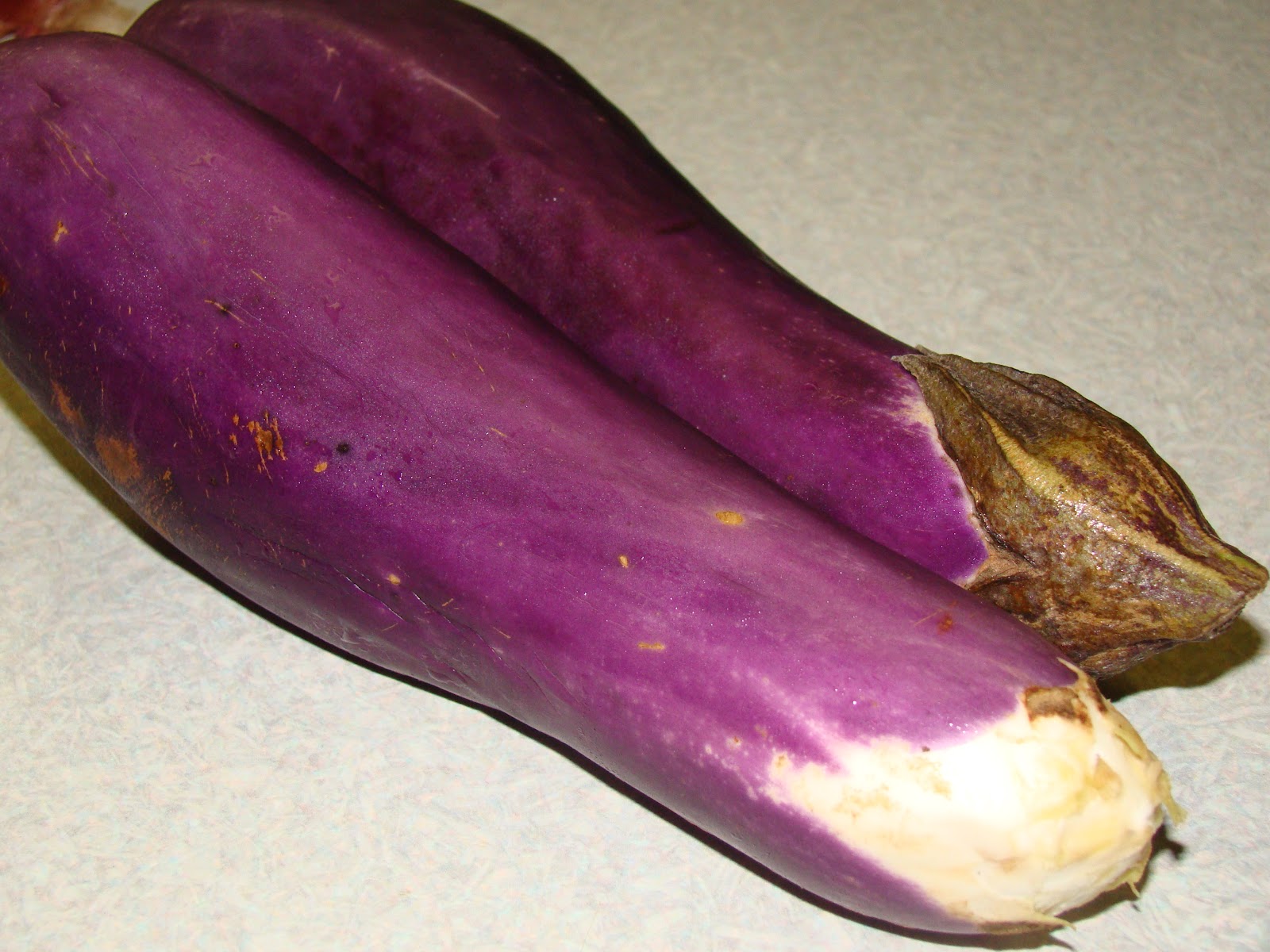 Healthykitchen: Vazhuthananga Theeyal /Brinjal theeyal/Egg plant theeyal