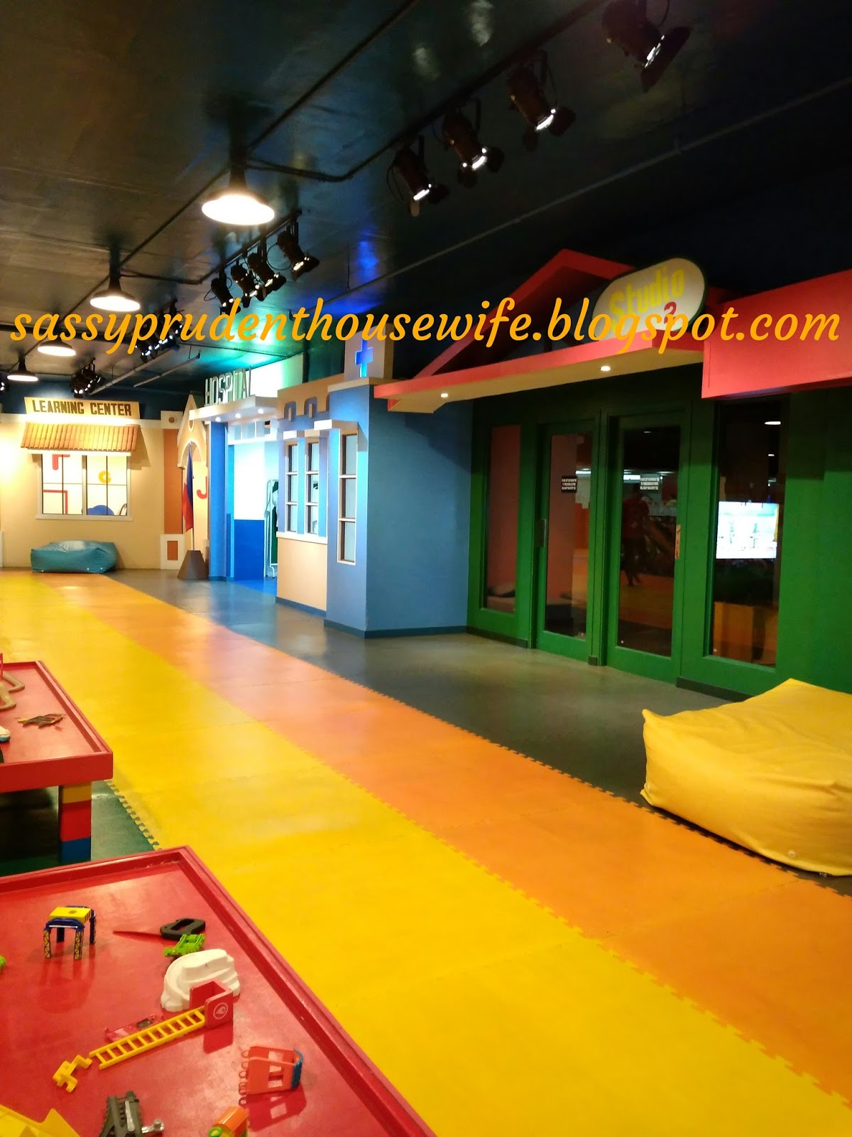 Sassy Prudent Housewife: Fun City: Play Time inside Ali Mall, Cubao