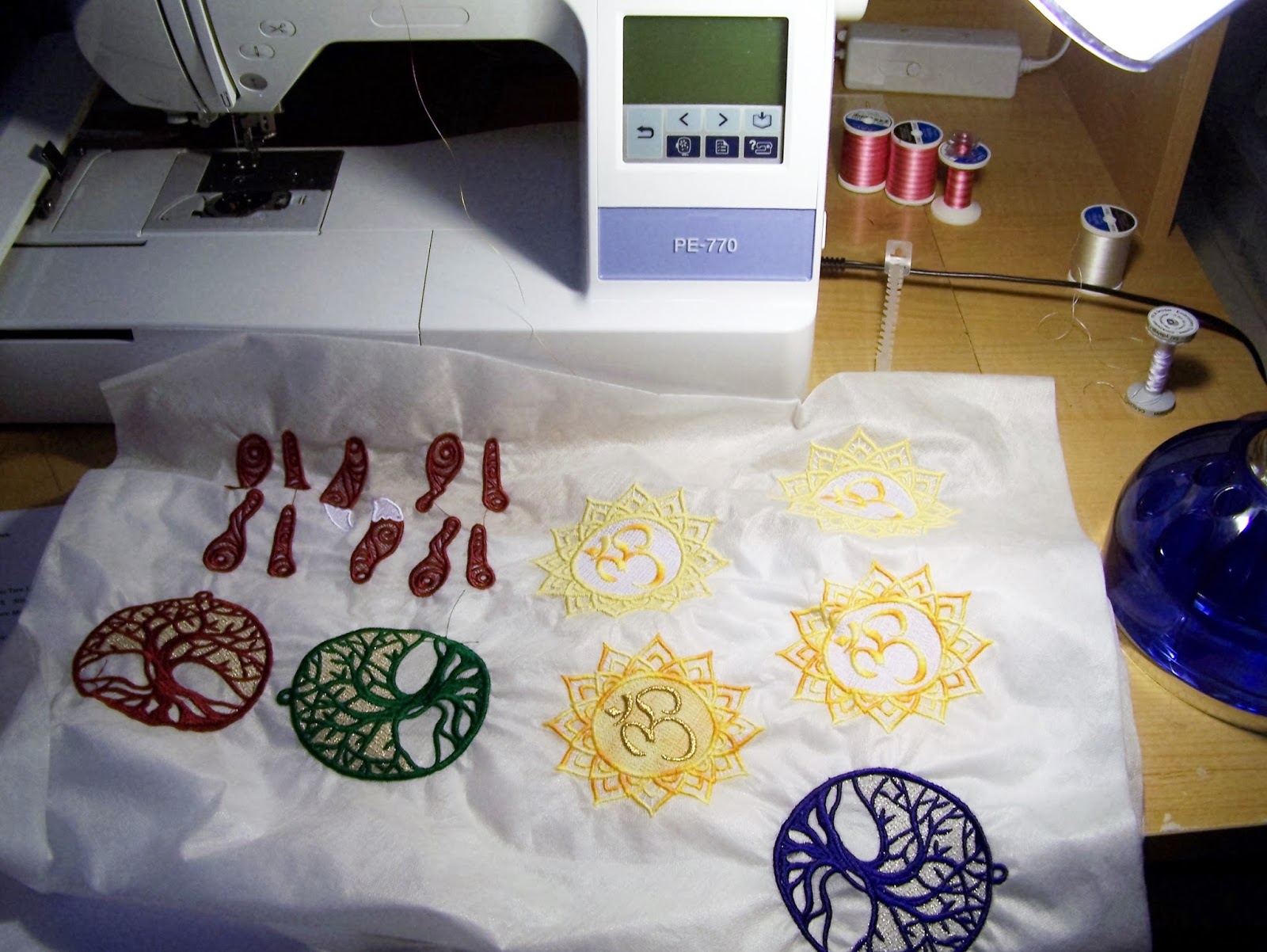 Be True Crafts: Making Free Standing Lace Machine Embroidery Ornaments