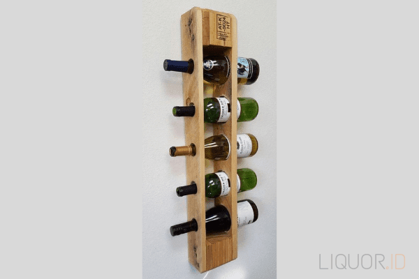 25 Ide Kreatif Dekorasi Rak Botol Wine Dari Kayu - LiquorID