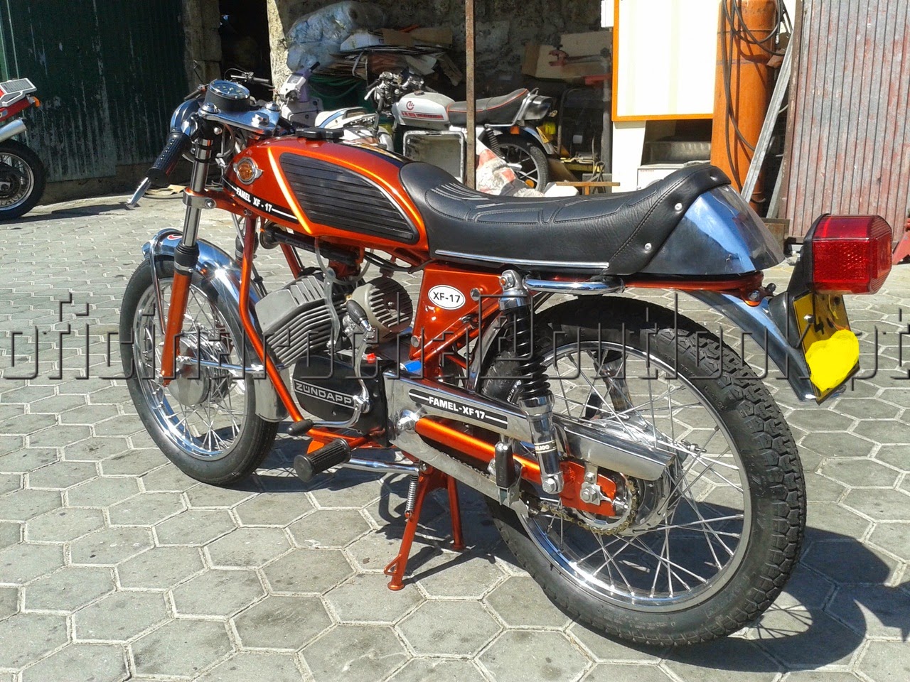 OFICINA ROCHA: FAMEL XF-17 1977