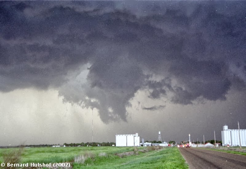 SeverewxSA: Wall cloud or scud?