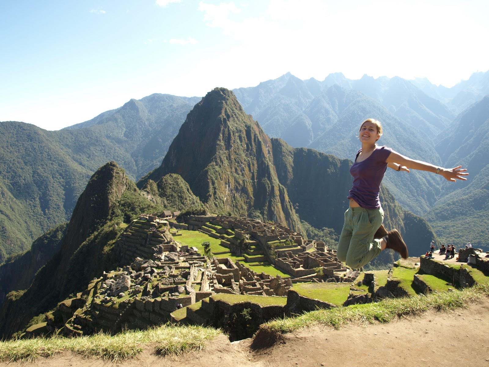 JUMPING PICTURES: Beautiful Machu Pichu!!