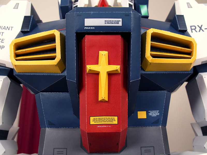 FAIZ RAHMAN :): Gundam Papercraft Dengan Ketinggian Lebih 2 Meter