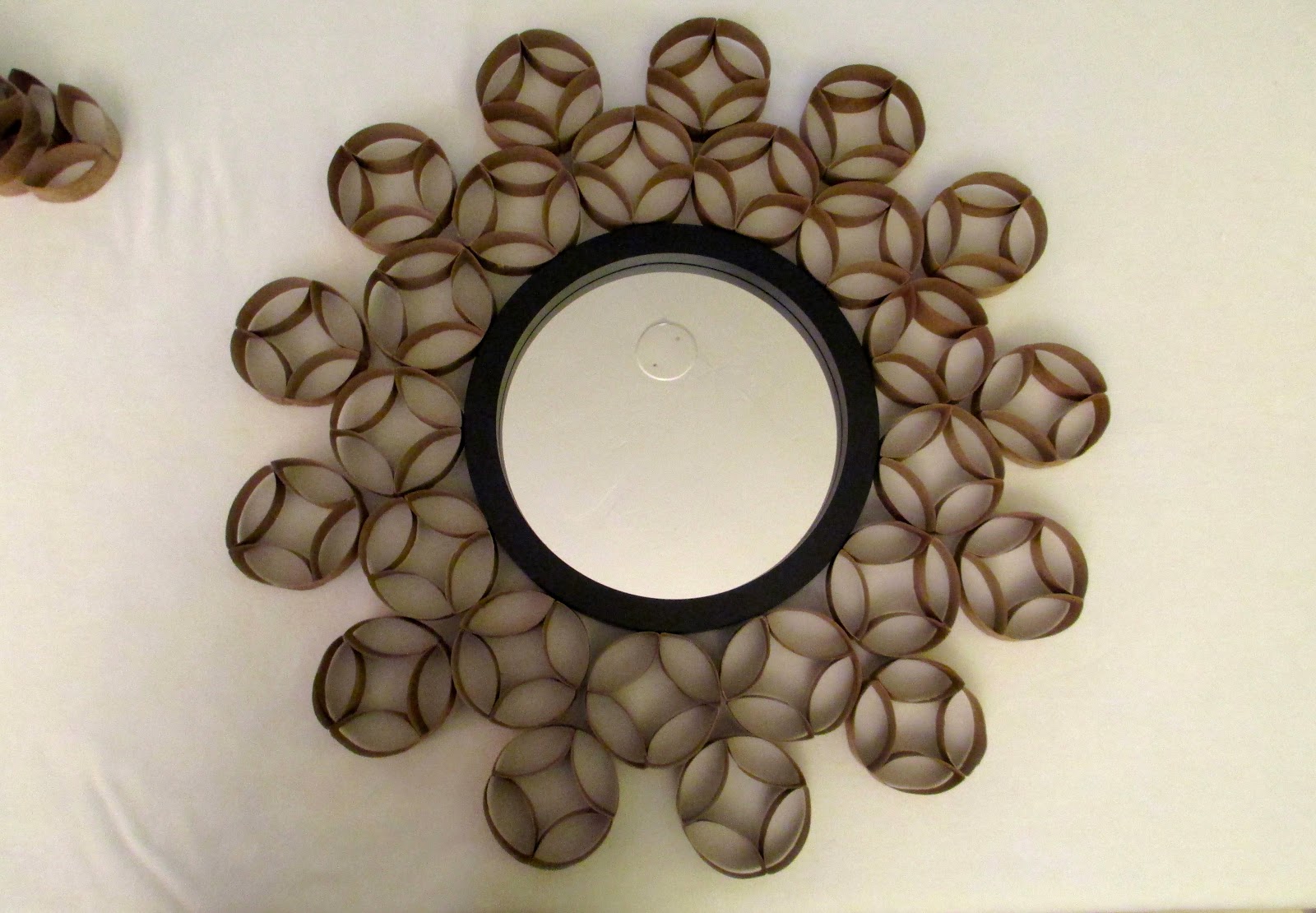 COOKIE CUTTER DIY: DIY Sunburst Mirror