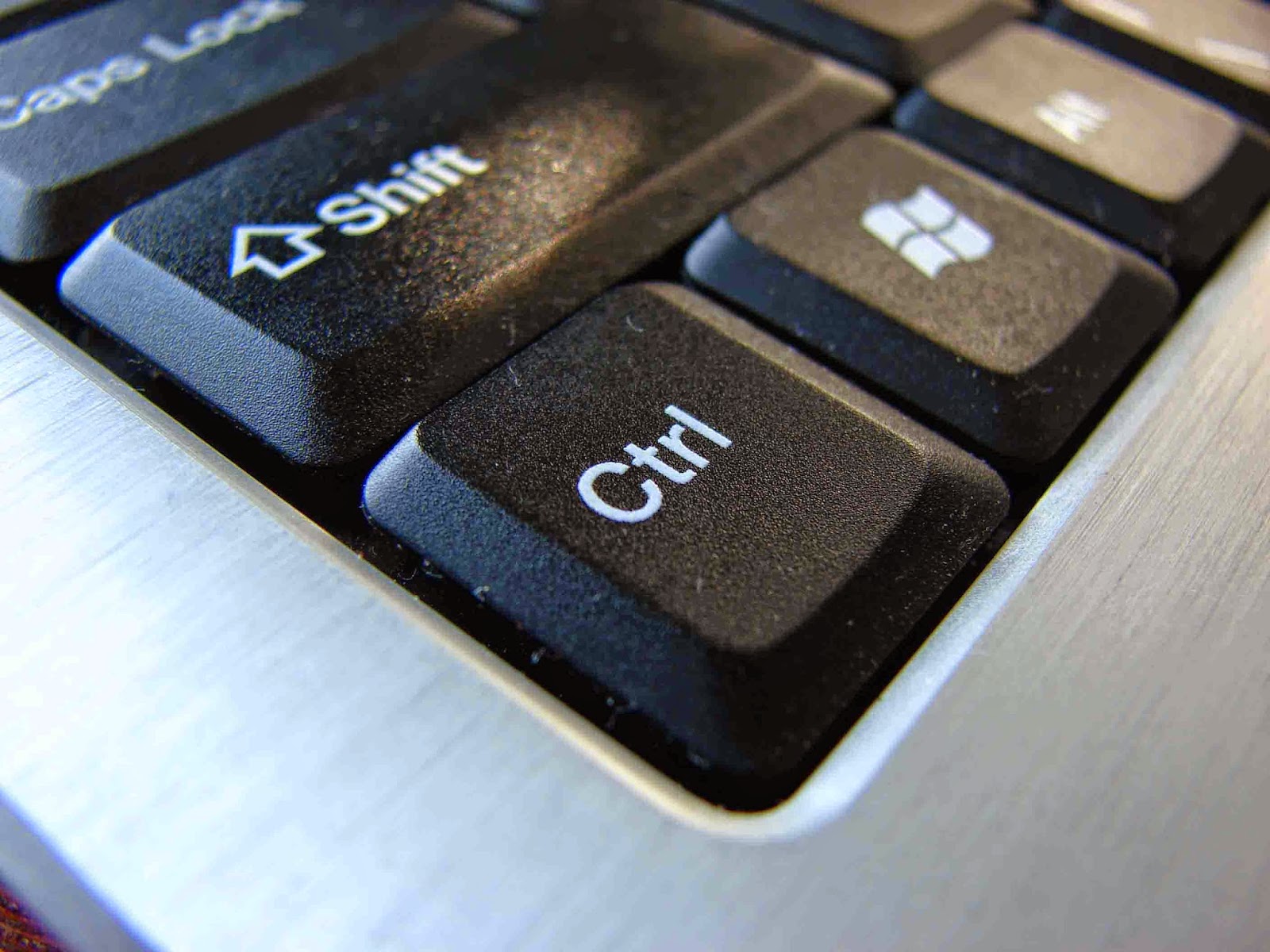 Luisa Davila: Procedimientos y teclas rápidas de Word