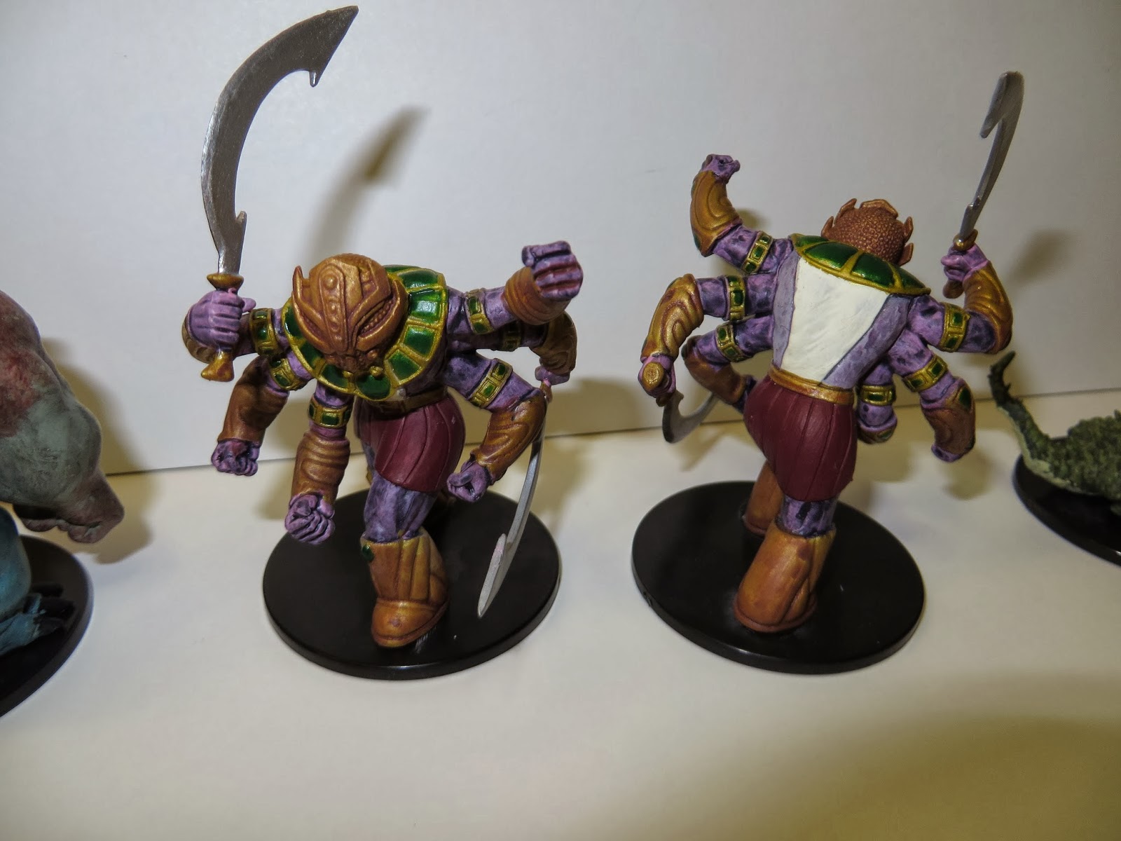 Real Minis: Pathfinder Battles wizkids Legends of Golarian in hand review