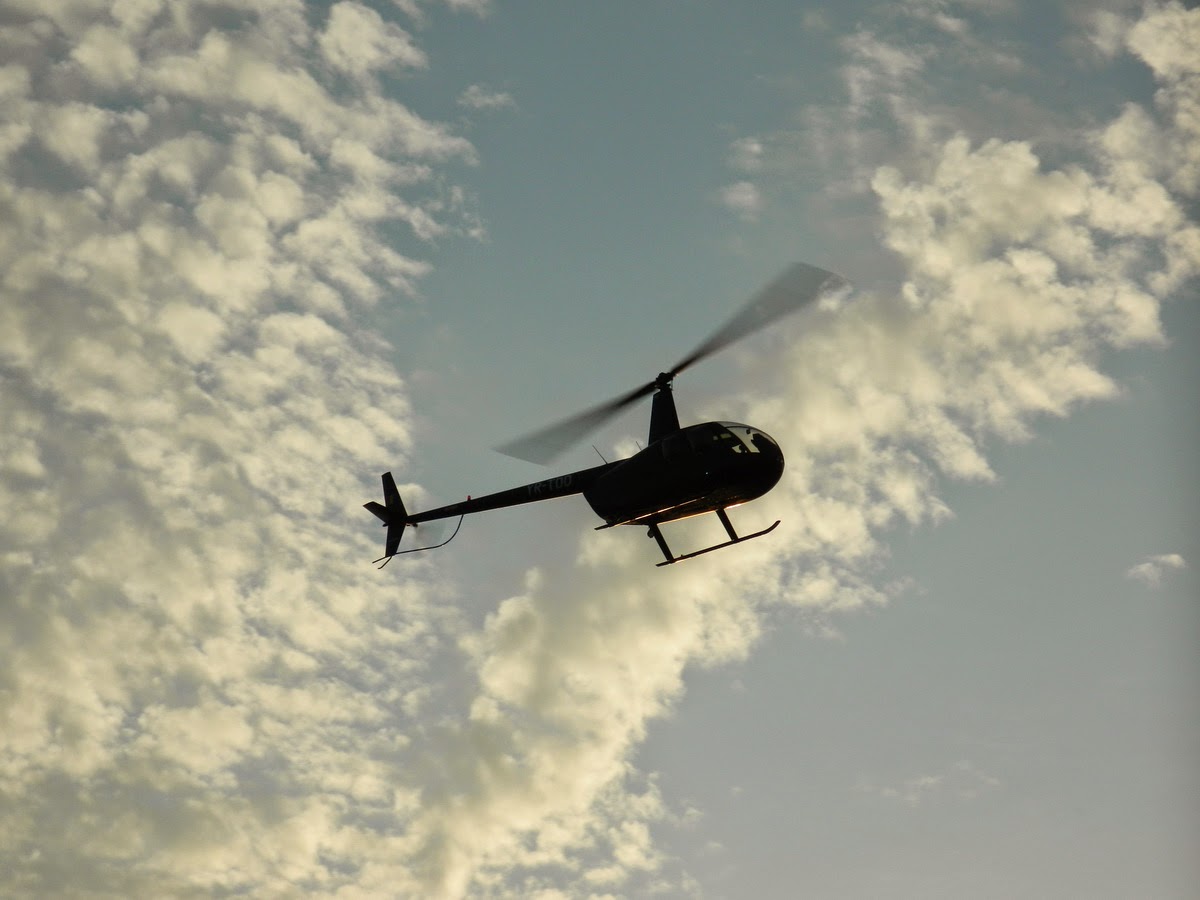 LA MULTI ANI, ROMANIA!: Elicopter