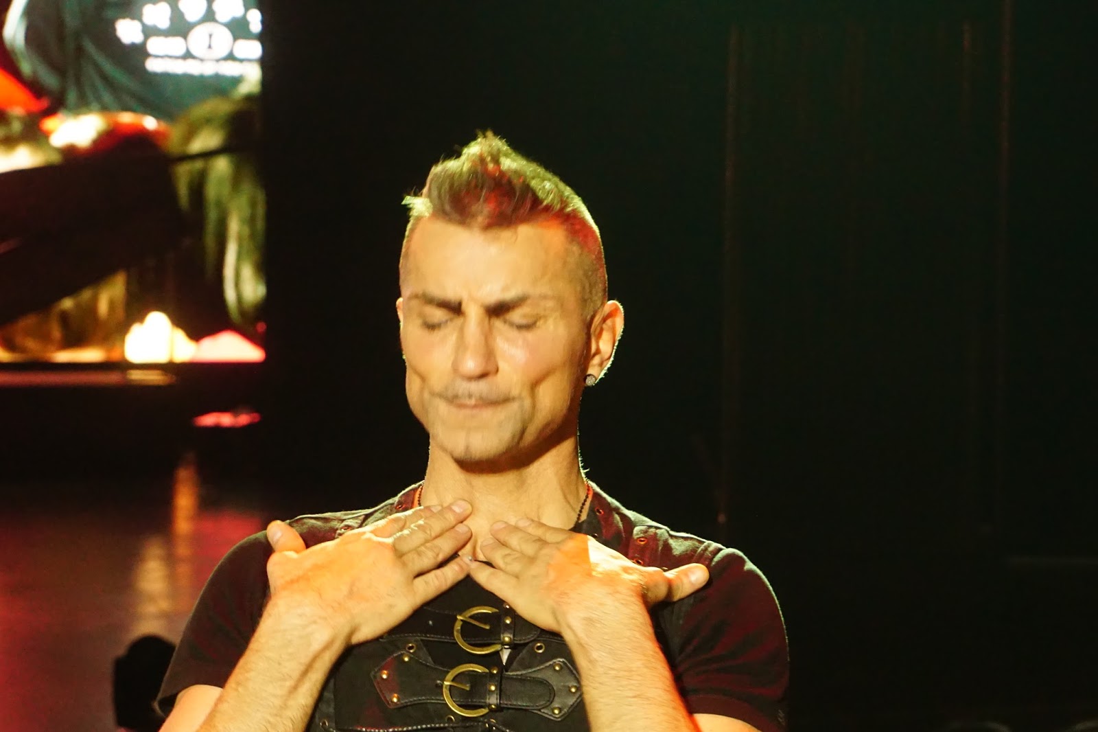 World Famous Silent Mentalist, Aaron Crow