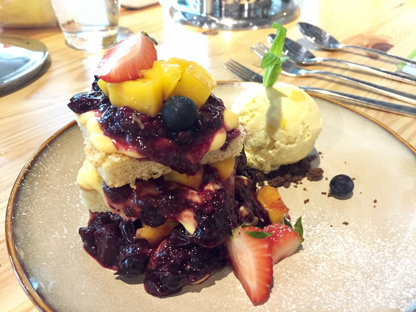 Some Like it Haute: Mahota Commune