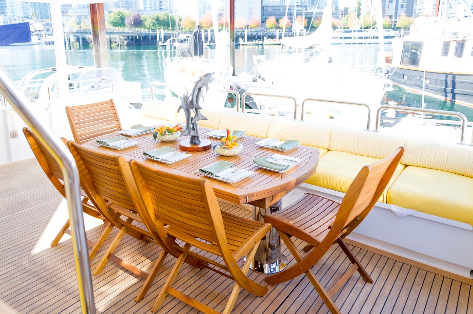 Benefits of luxury yacht charters over the normal yacht charters