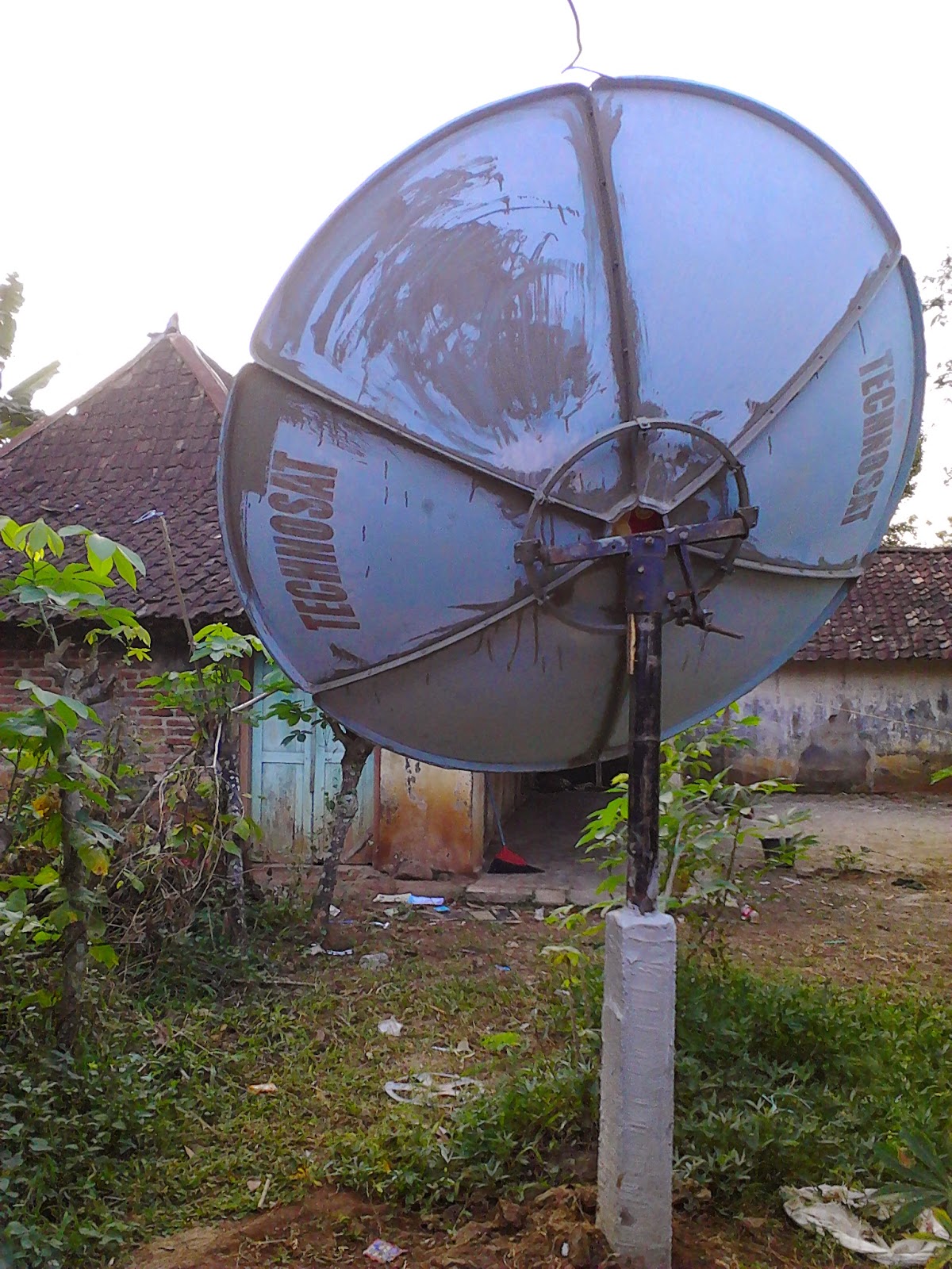 Tracking: CARA LOCK OPTUS D1 (sbs group)