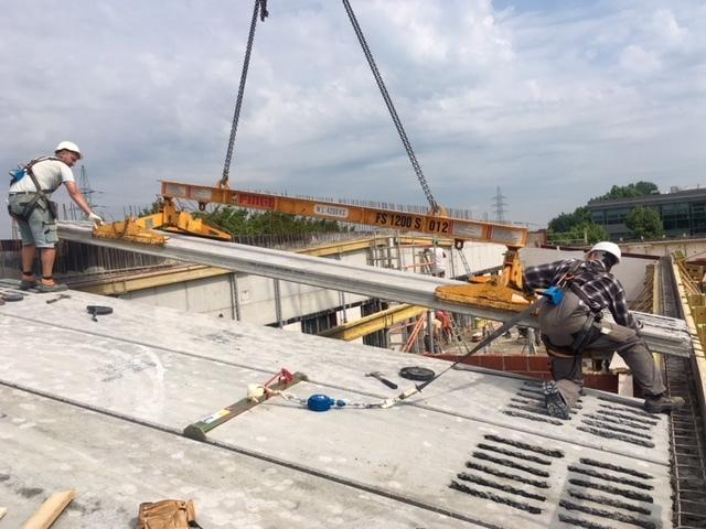 Fingo welfsels onder helling: Kinderdagverblijf en 6 Woningen te ...