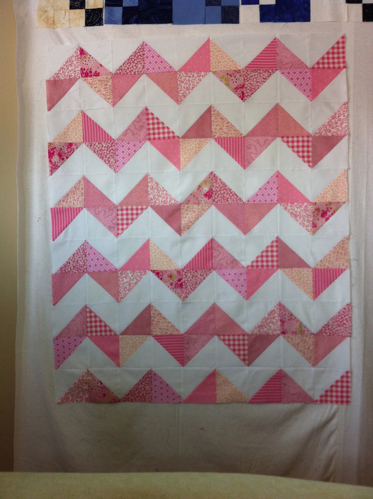 Magpie Quilts: Pink Chevron Quilt Tutorial
