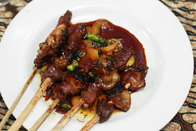 Sate Ayam & Sate Kambing {Chicken & Goat Satay} - endyDaniel