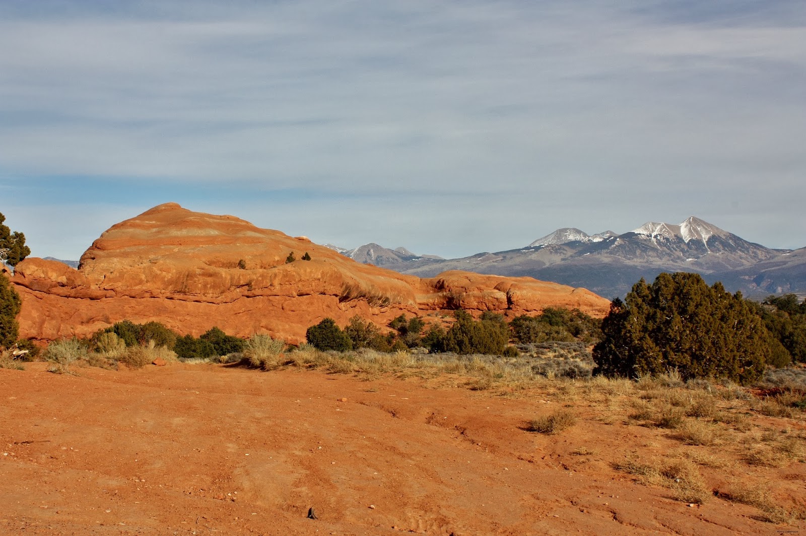 The Southwest Through Wide Brown Eyes: The Lone Rock Road Behind the ...