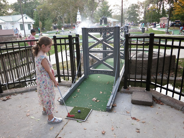 Susan's Disney Family: Spooky Mini-Golf fun at Franklin Square