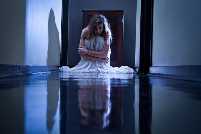 UNPRECEDENTED PICTURES: Courtney Read's Mini Model Photo Shoot