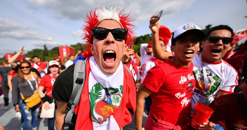 LIBROS - Librerías San Francisco: Cita CCCXC: Hinchas peruanos en Moscú ...