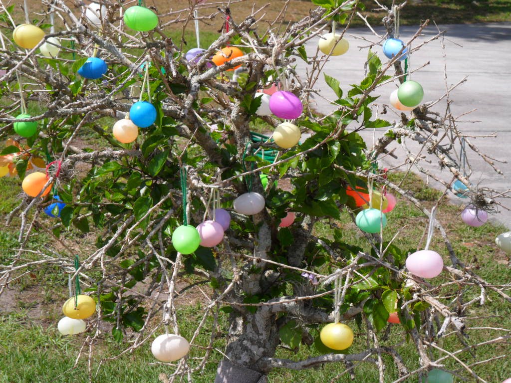Cottage Creative Living by Egretta Wells: Easter Egg Tree