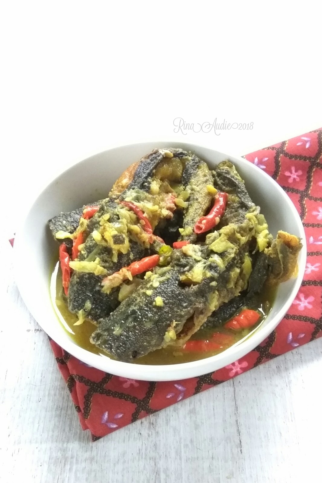 Lele Bumbu Kuning - DapurManis