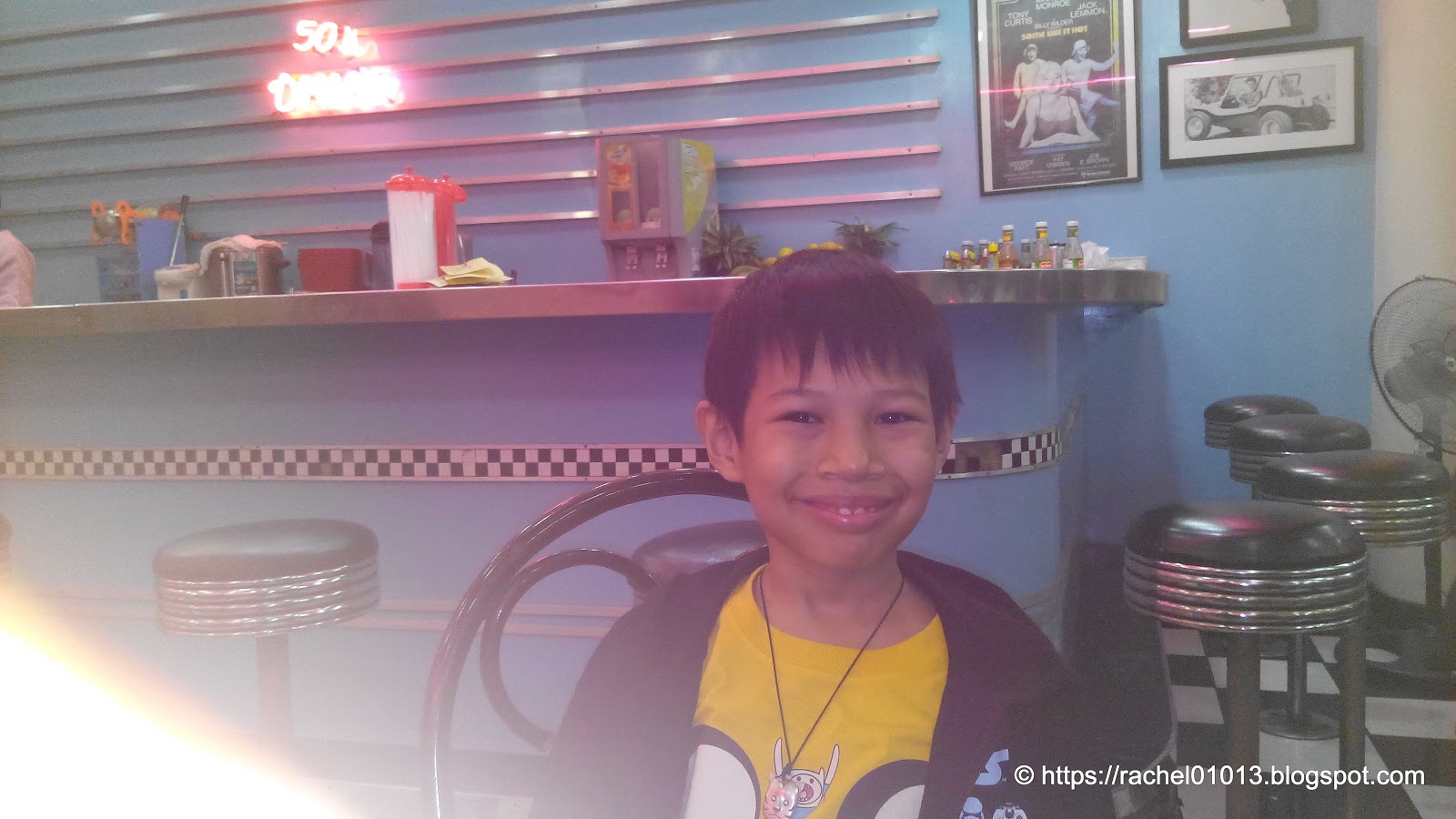 A Day in the Life: Dinner at the iconic 50's Diner in Baguio City