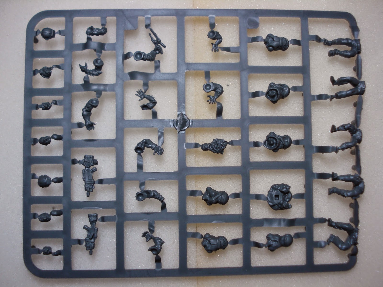 GMorts Chaotica: Mantic Games - 'Hard Plastic' Zombies.