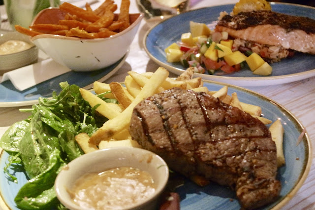 Foodie Review: Giraffe World Kitchen, London Victoria | POPCORN AND GLITTER