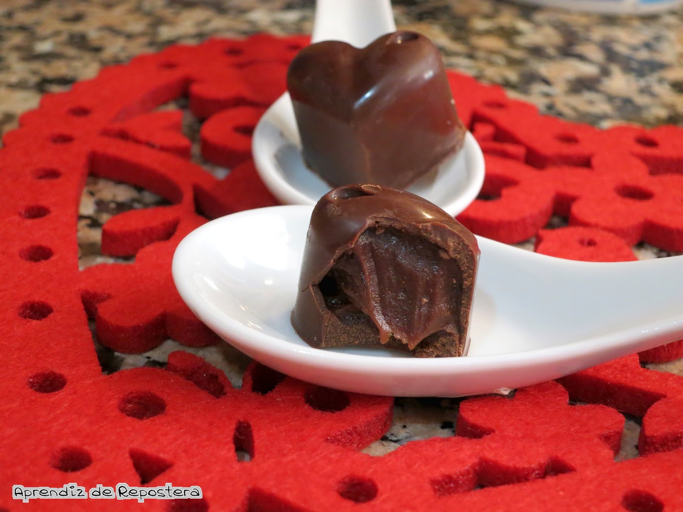 Aprendiz de Repostera: Bombones rellenos. Atemperar chocolate