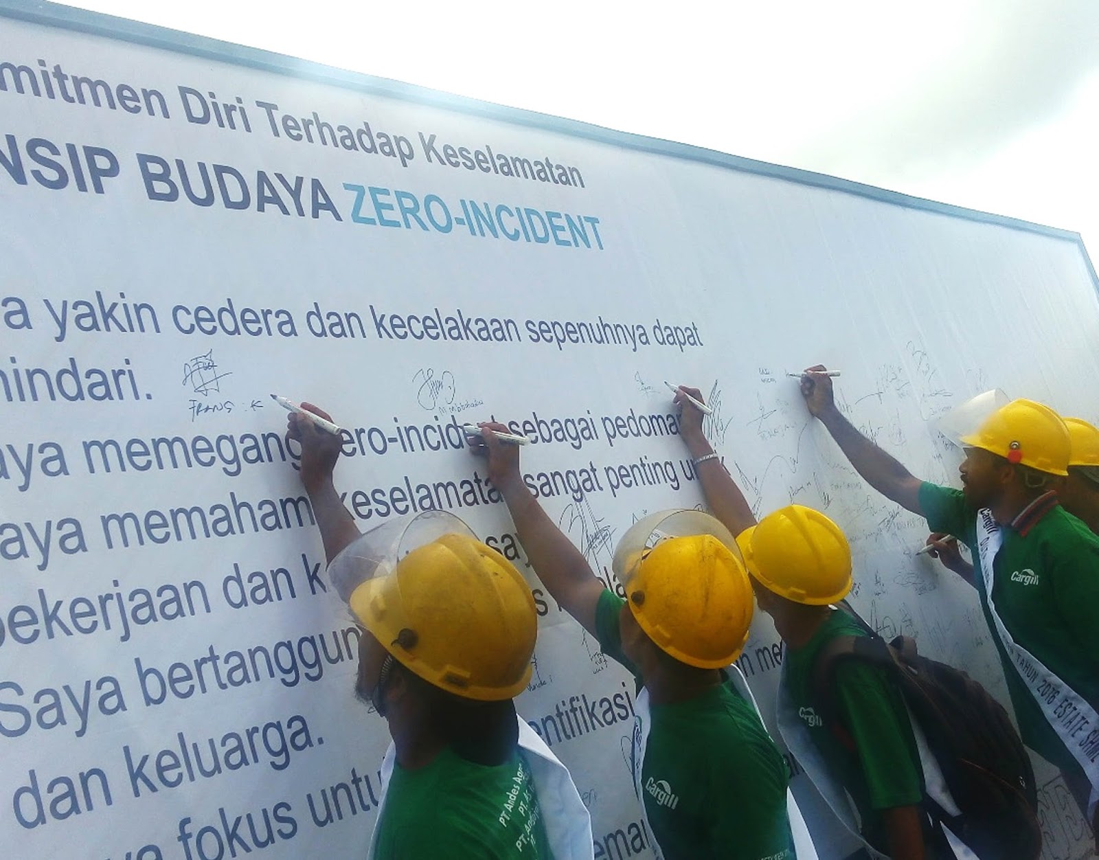 Be Safe Out There: KOMITMENT TERHADAP KESELAMATAN DAN KESEHATAN KERJA (K3)