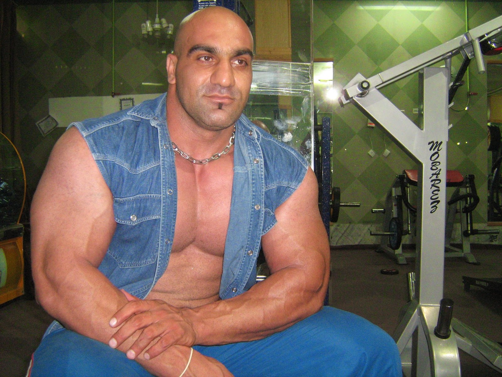 Muscle Lover: Iranian muscle beasts
