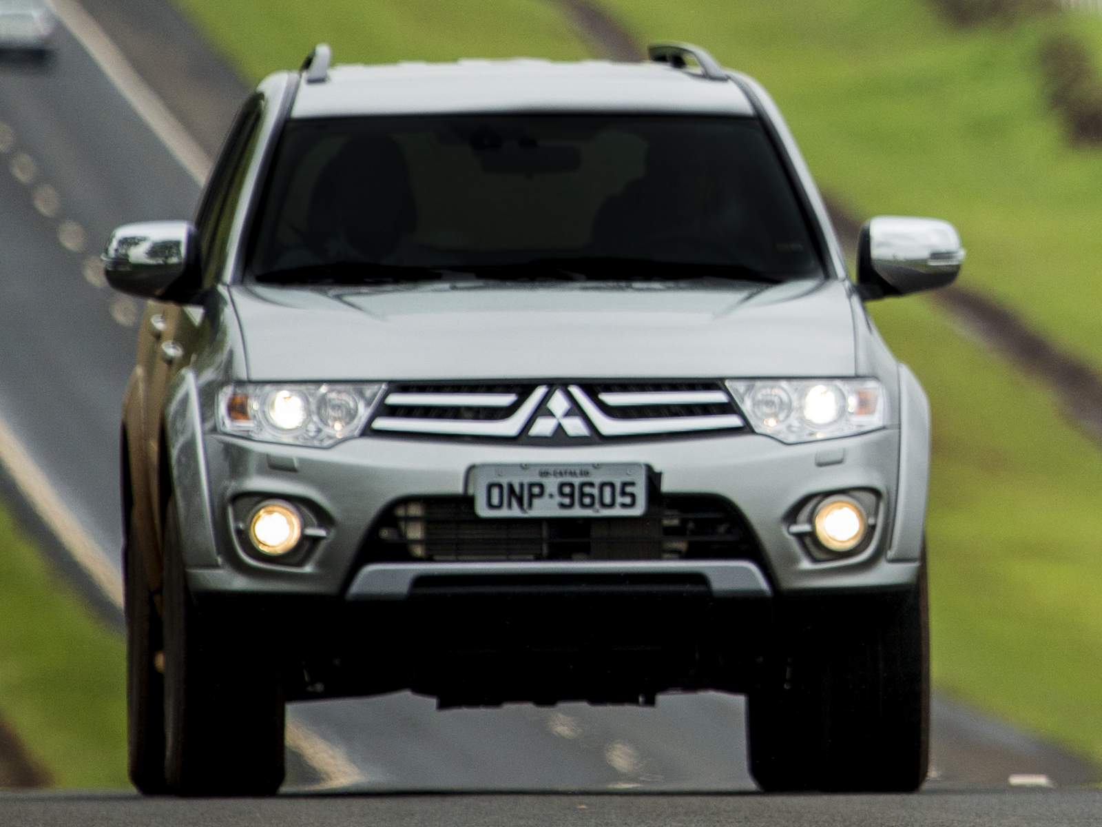 Mitsubishi Pajero Dakar 2015: preços, fotos, vídeo e detalhes