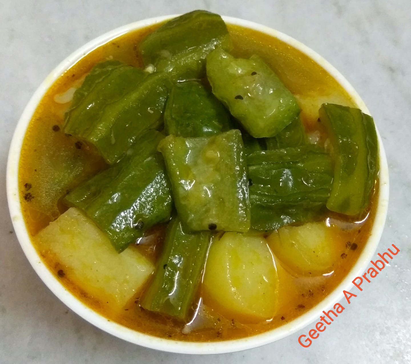 Cooking With Geetha: Ghosale Humman (Ridge Gourd Humman) -konkani recipe.
