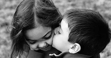 quotesms: Why Kissing is So Important In Relationship