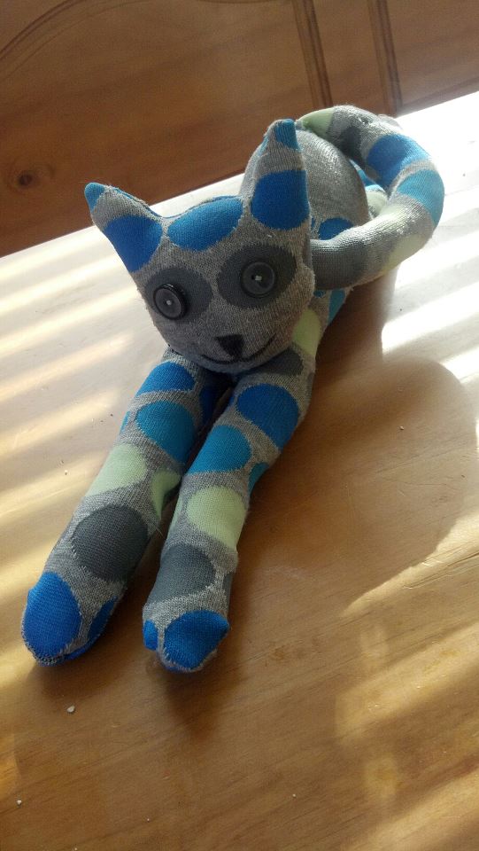 Magically Musing Mama: Sock cats