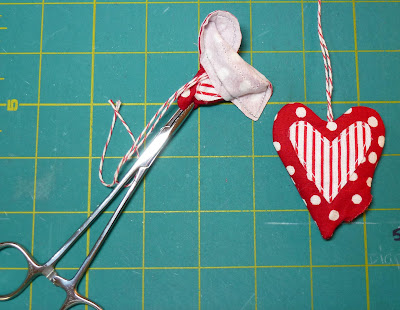 Leslie's Art and Sew: Happy Heart Card Tutorial