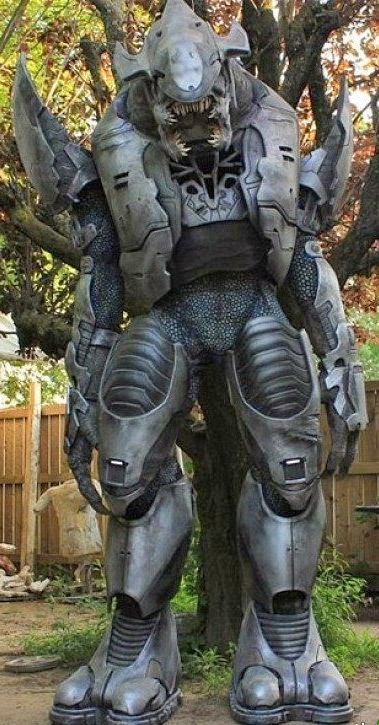 Shake Everyone On The Streets With Your Alien Cosplay! - Creative ...