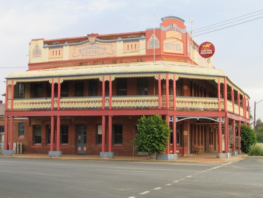 Robbiebago Adventures: My mini drama at Barmedman Mineral Pool