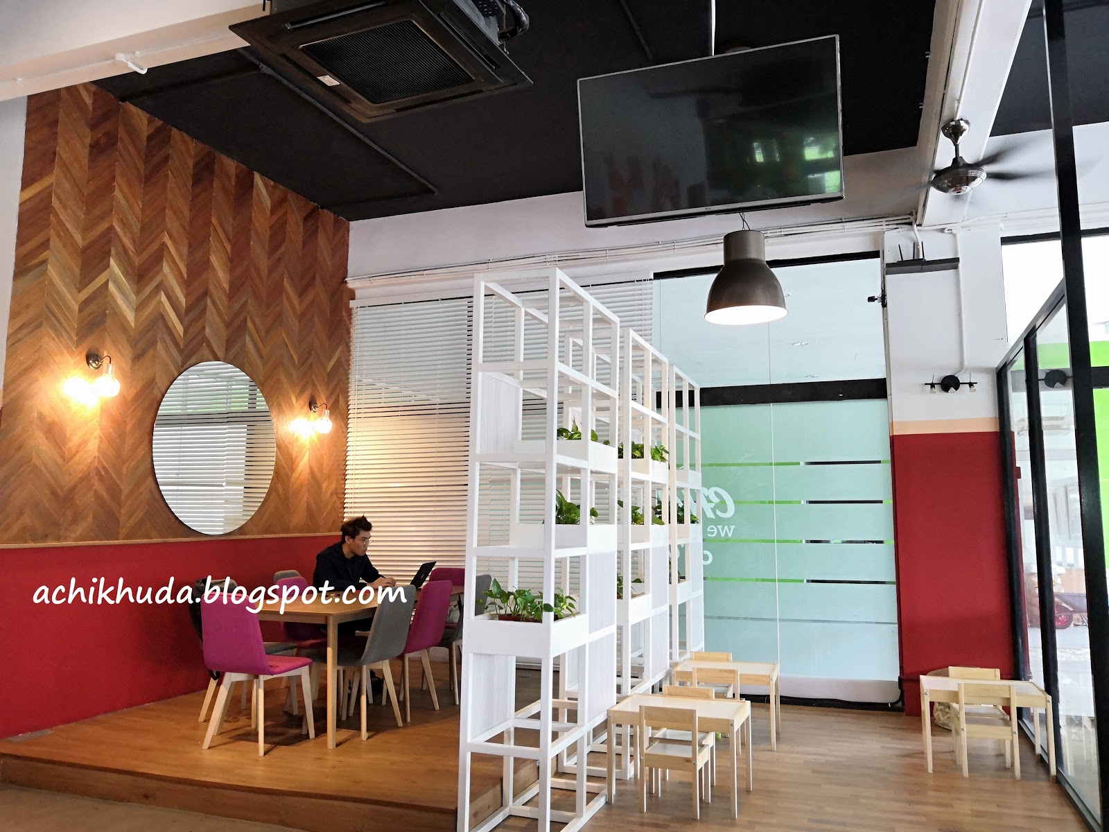 Achik Huda: Food Review | Pelbagai Konsep Makanan Yang Sedap dan ...