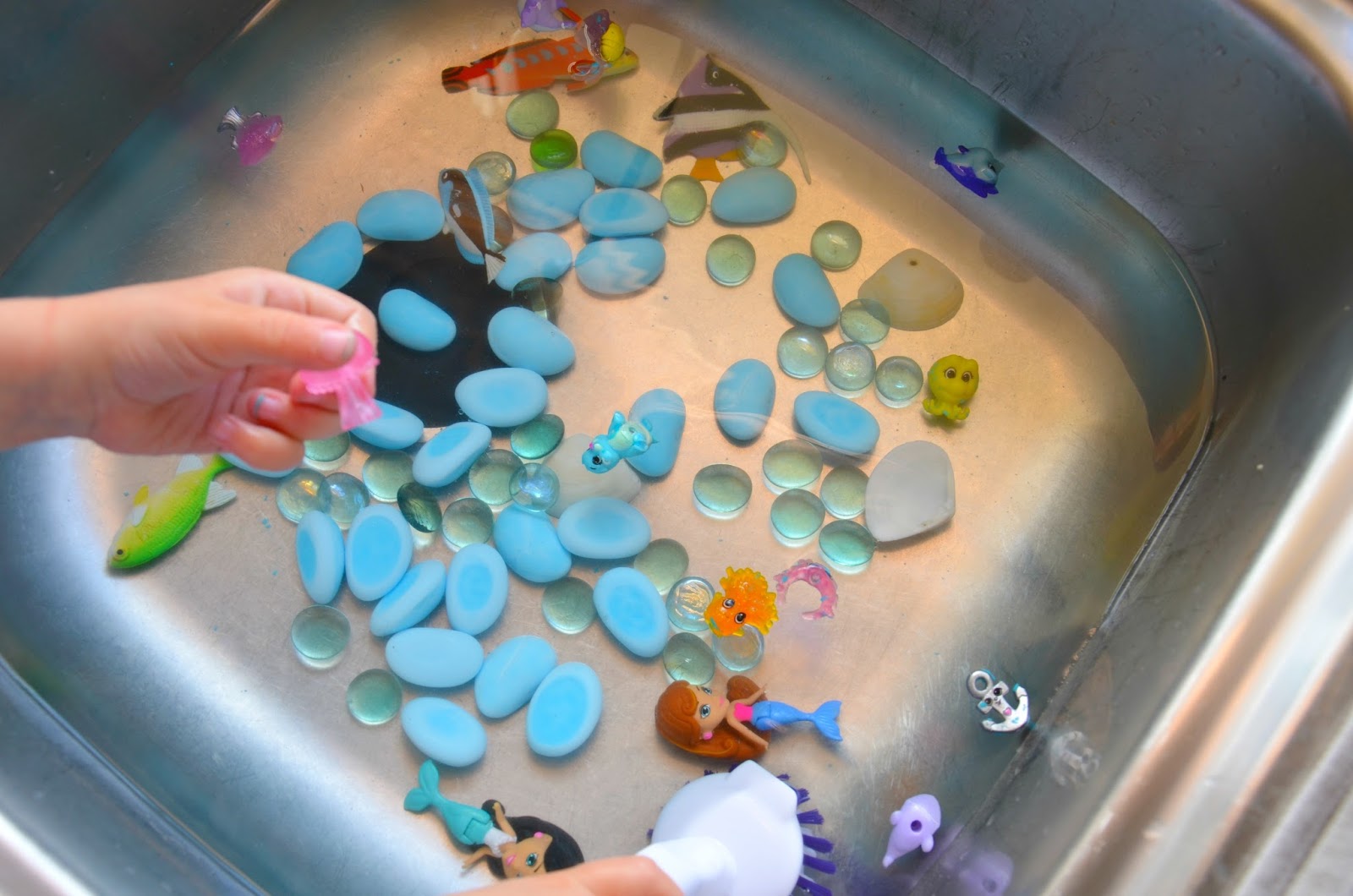 Water Play Fun with Splashlings {Product Review} - Teacher Types