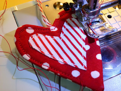 Leslie's Art and Sew: Happy Heart Card Tutorial