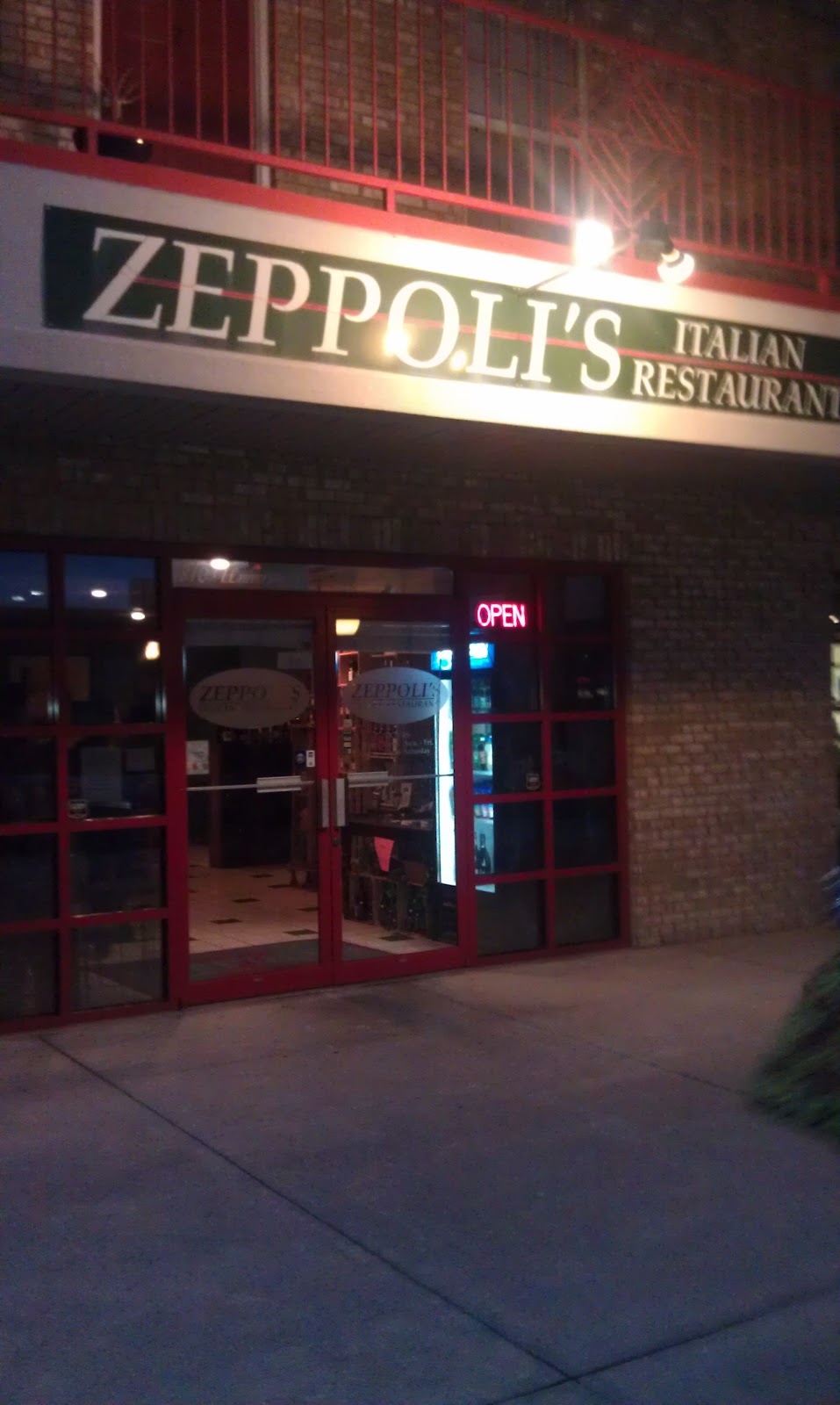 Sammi's Wine Blog: Dinner - Zeppolis (Italy)