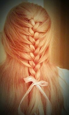 Whatsoever Things Are Lovely: Mermaid Braid / / Holiday Hairstyle Tutorial