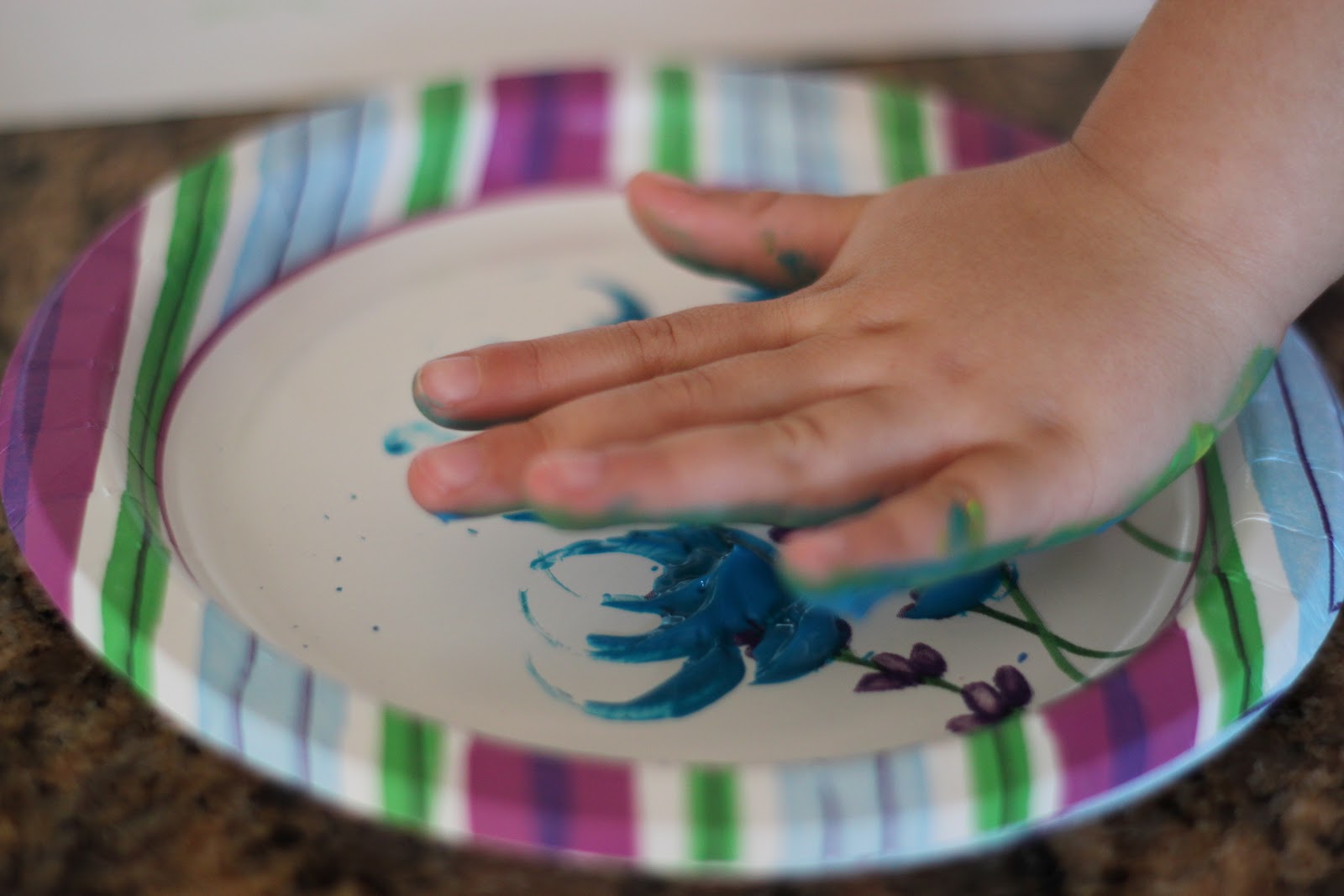 Playing House: Finger Painting - Color Mixing