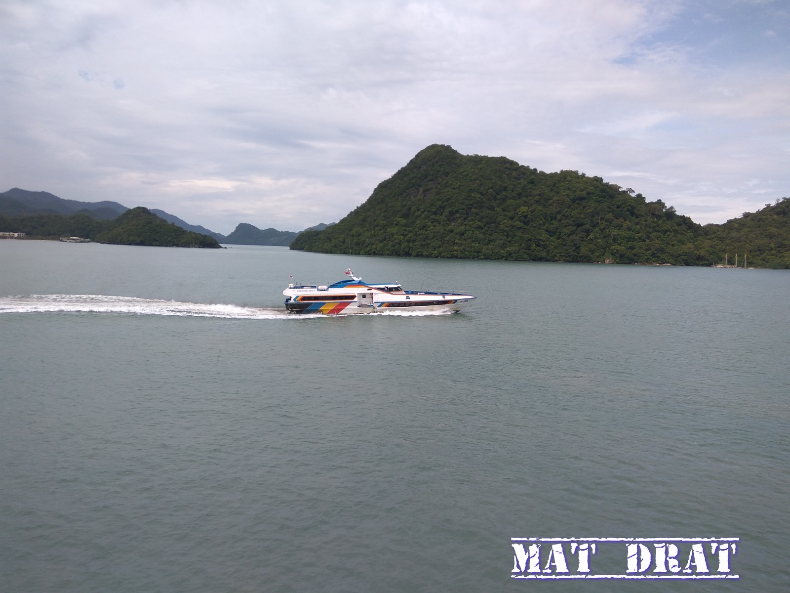 MAT DRAT: FERI RORO LANGKAWI - Pengalaman Bawa Kereta Naik Feri